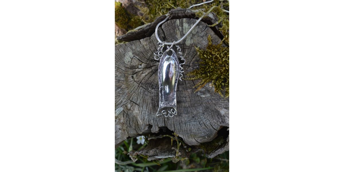 Mermaid's Purse Pendant with Baby Shark - Emma Keating Jewellery