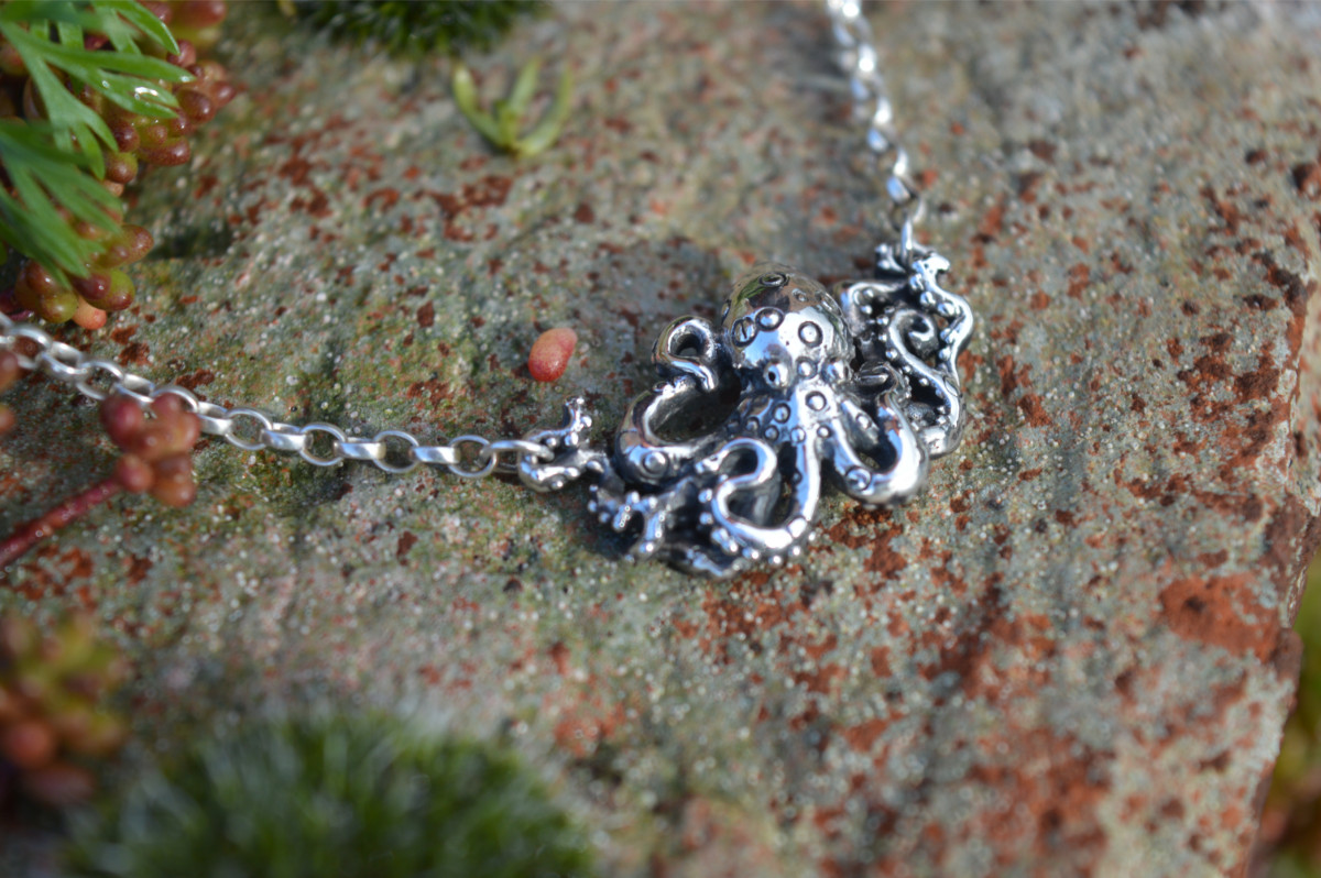 Blue-Ringed Octopus Necklace - Emma Keating Jewellery